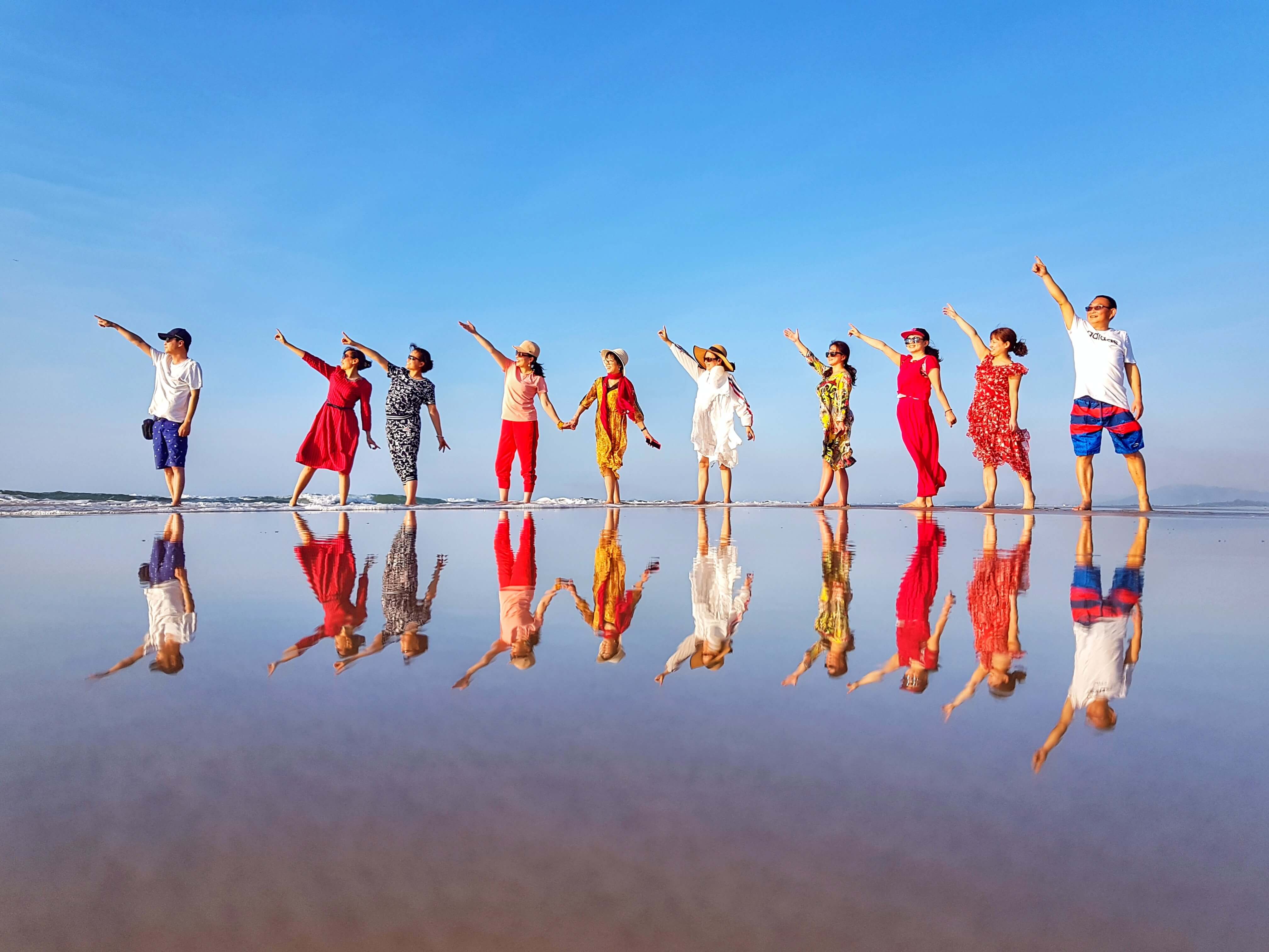 Sky Mirror Beach Sunset Cruise & Borneo Wildlife Tour with Dinner