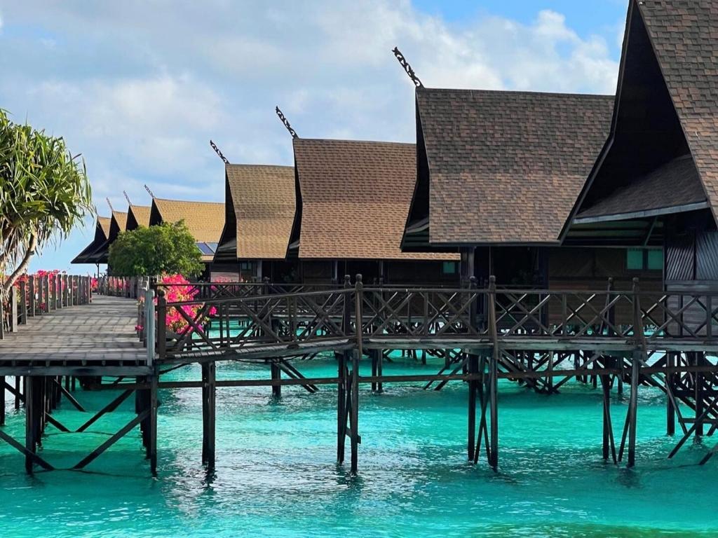 Kapalai Island: Sipadan Kapalai Dive Resort - SabahTravel